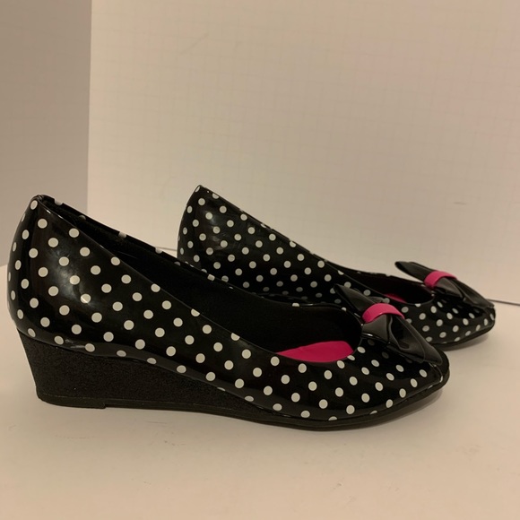 Disney | Shoes | Disney Minnie Mouse Polka Dot Wedges Girls 2 2 | Poshmark